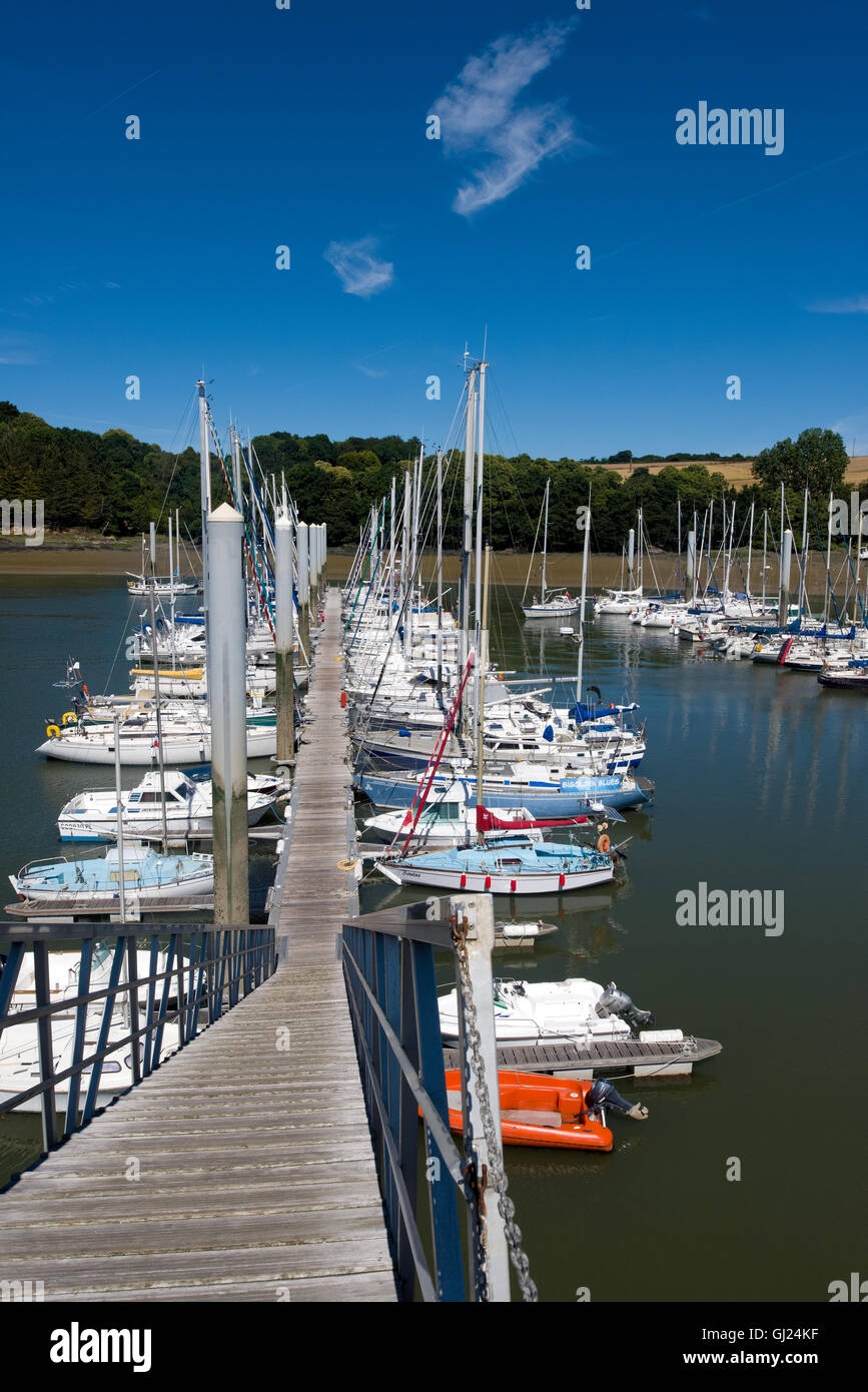 Tréguier marina Brittany France steep pontoon ramp at low water with 10 ...
