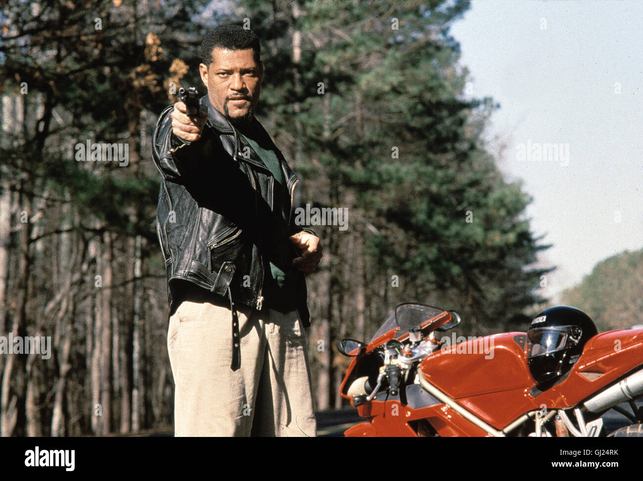 FLED - FLUCHT NACH PLAN- Undercover-Cop Piper (LAWRENCE FISHBURNE) wird ...