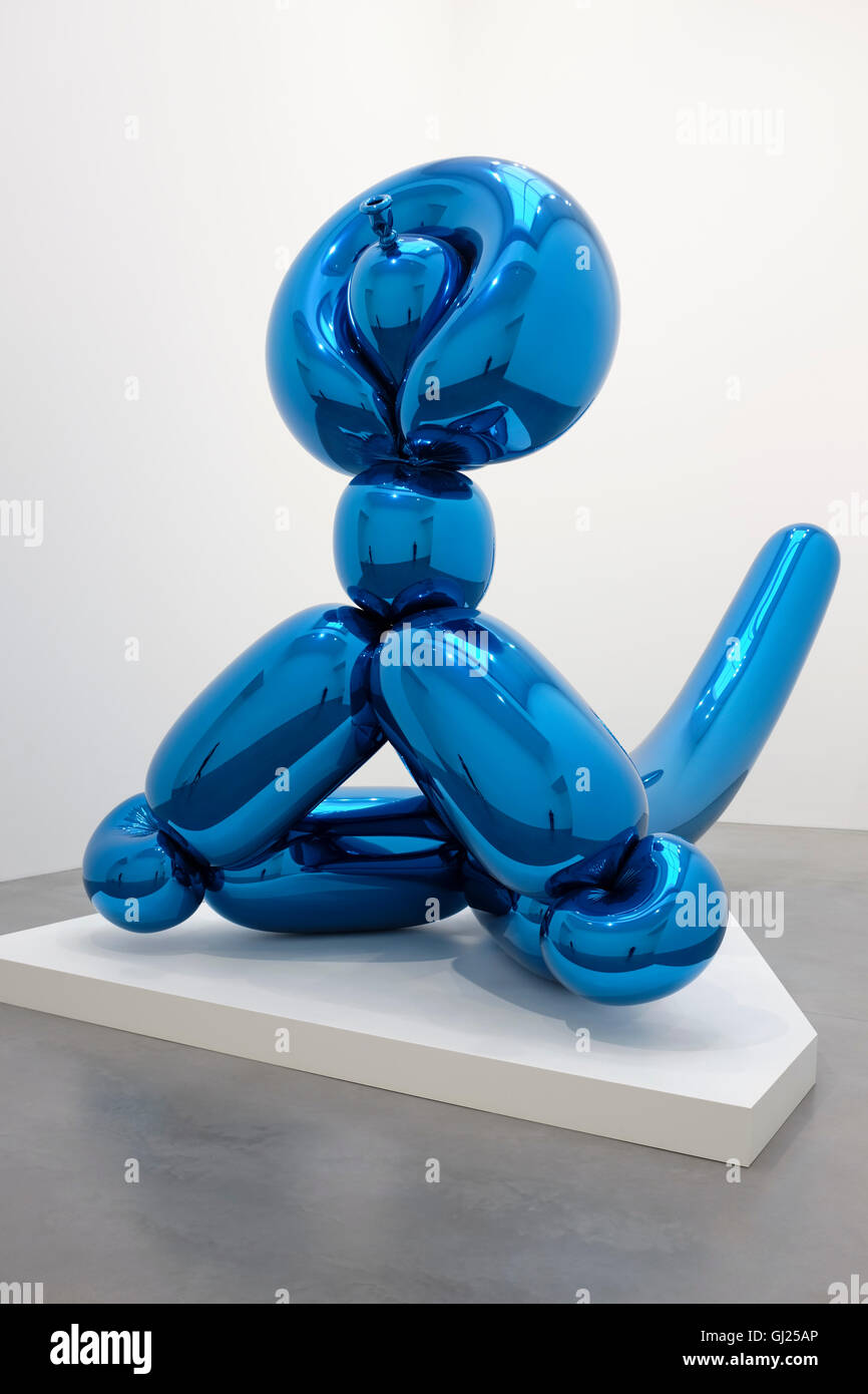 Jeff Koons , Newport street gallery London Stock Photo - Alamy