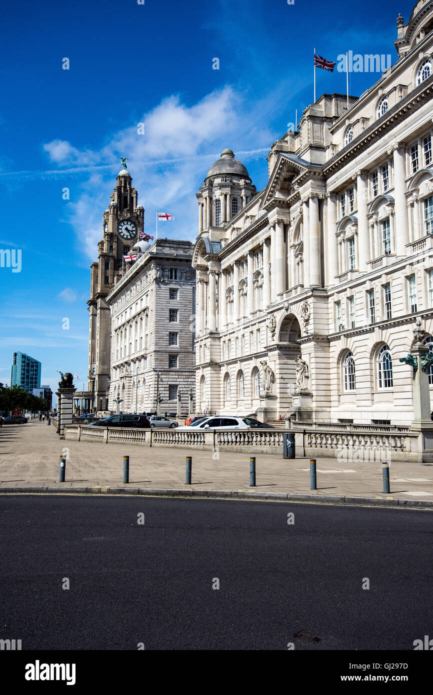 Liverpool customs house hi-res stock photography and images - Alamy