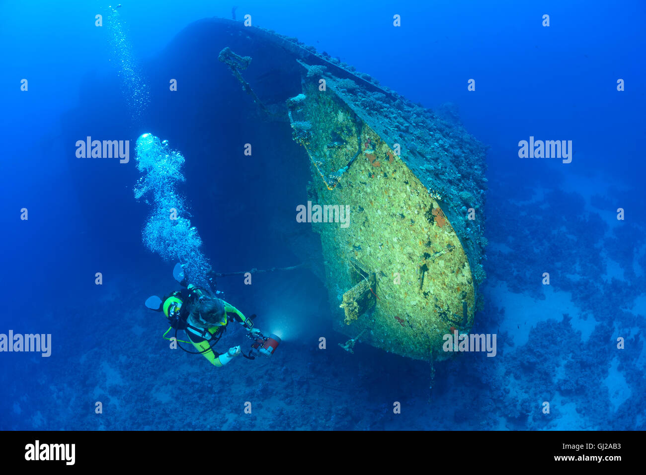 Shipwreck of the Salem Express in front of Safaga and scuba diver on ...