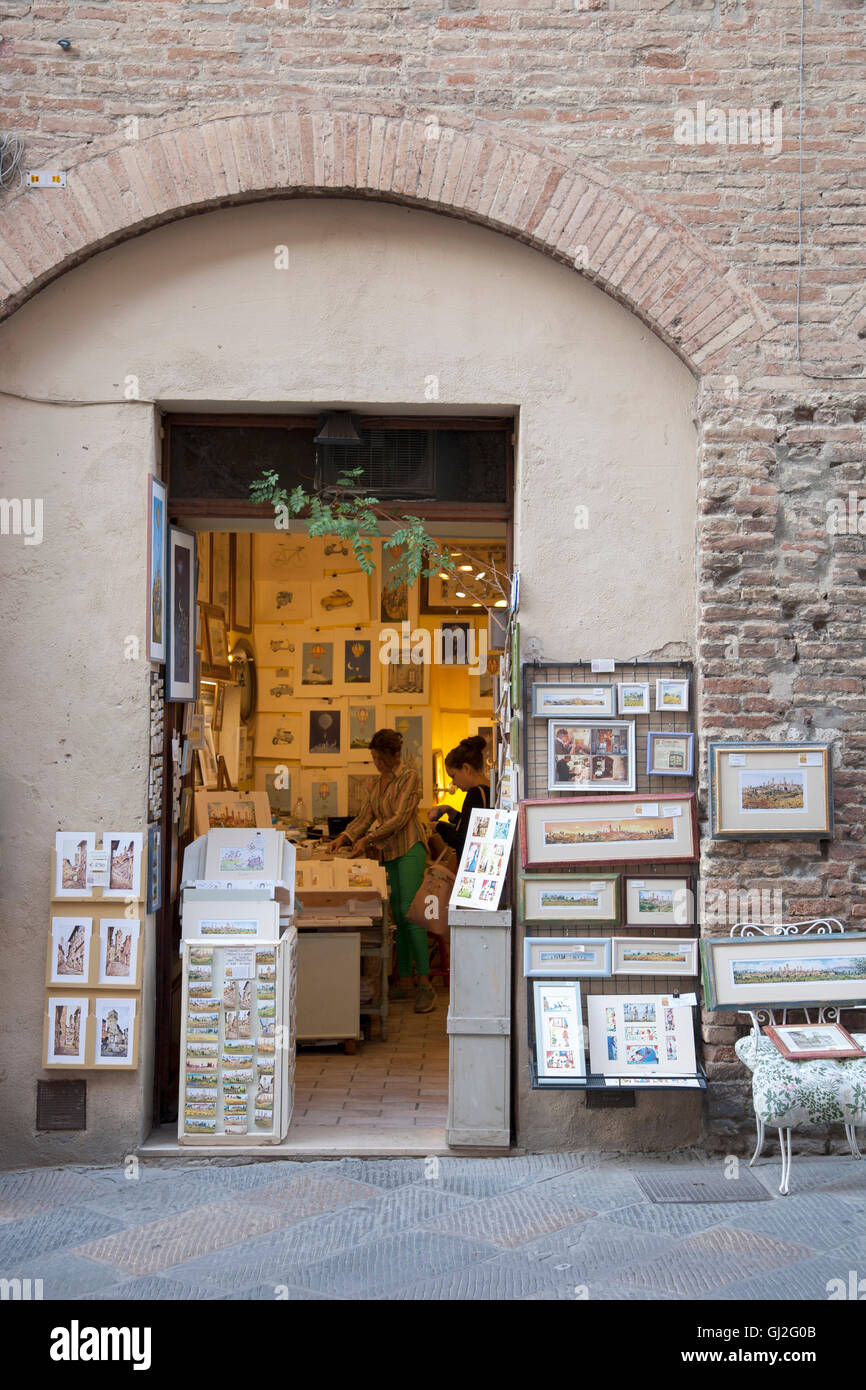 Art Shop, San Gimignano; Tuscany; Italy Stock Photo - Alamy