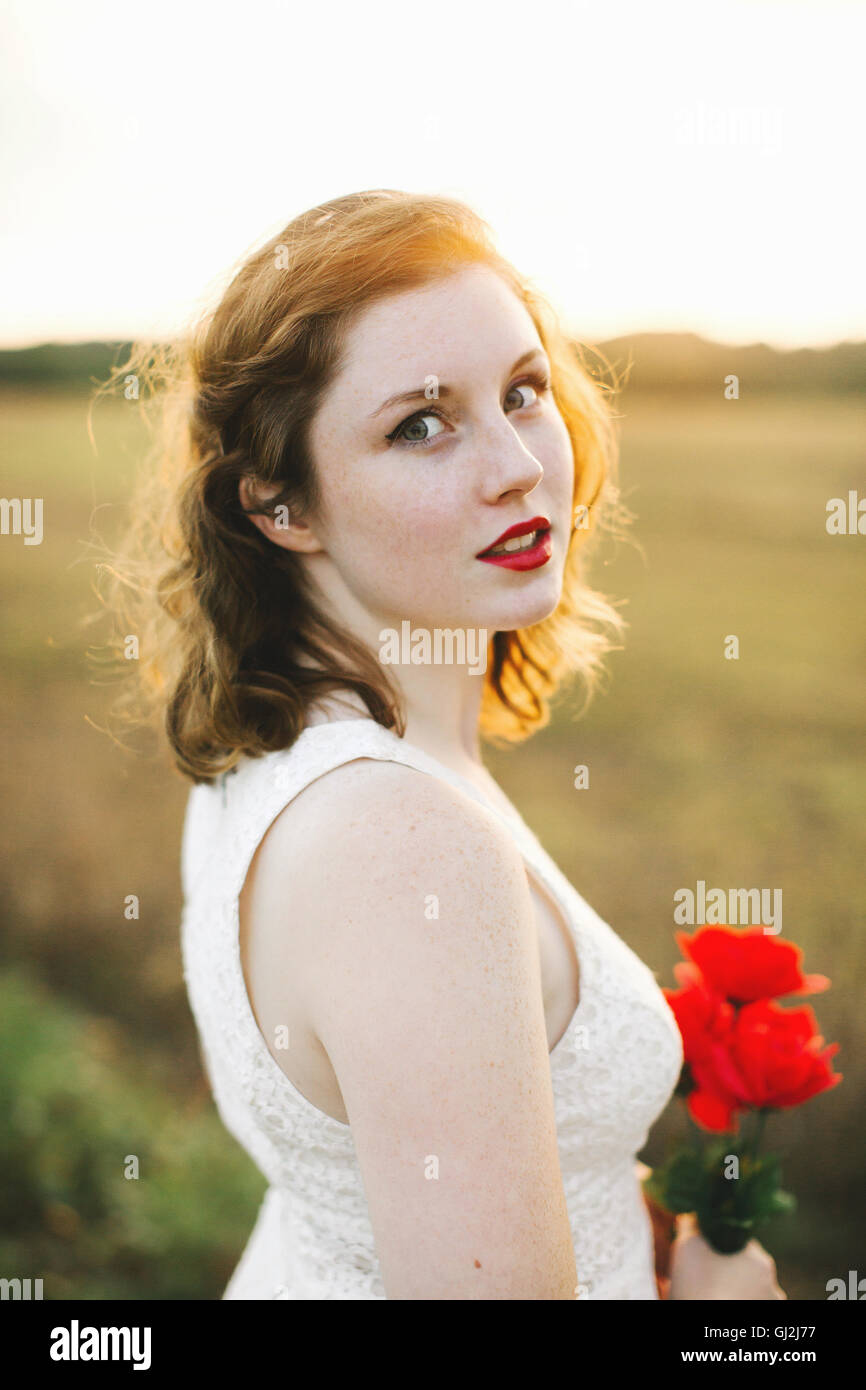 Shoulder camera hi-res stock photography and images - Alamy