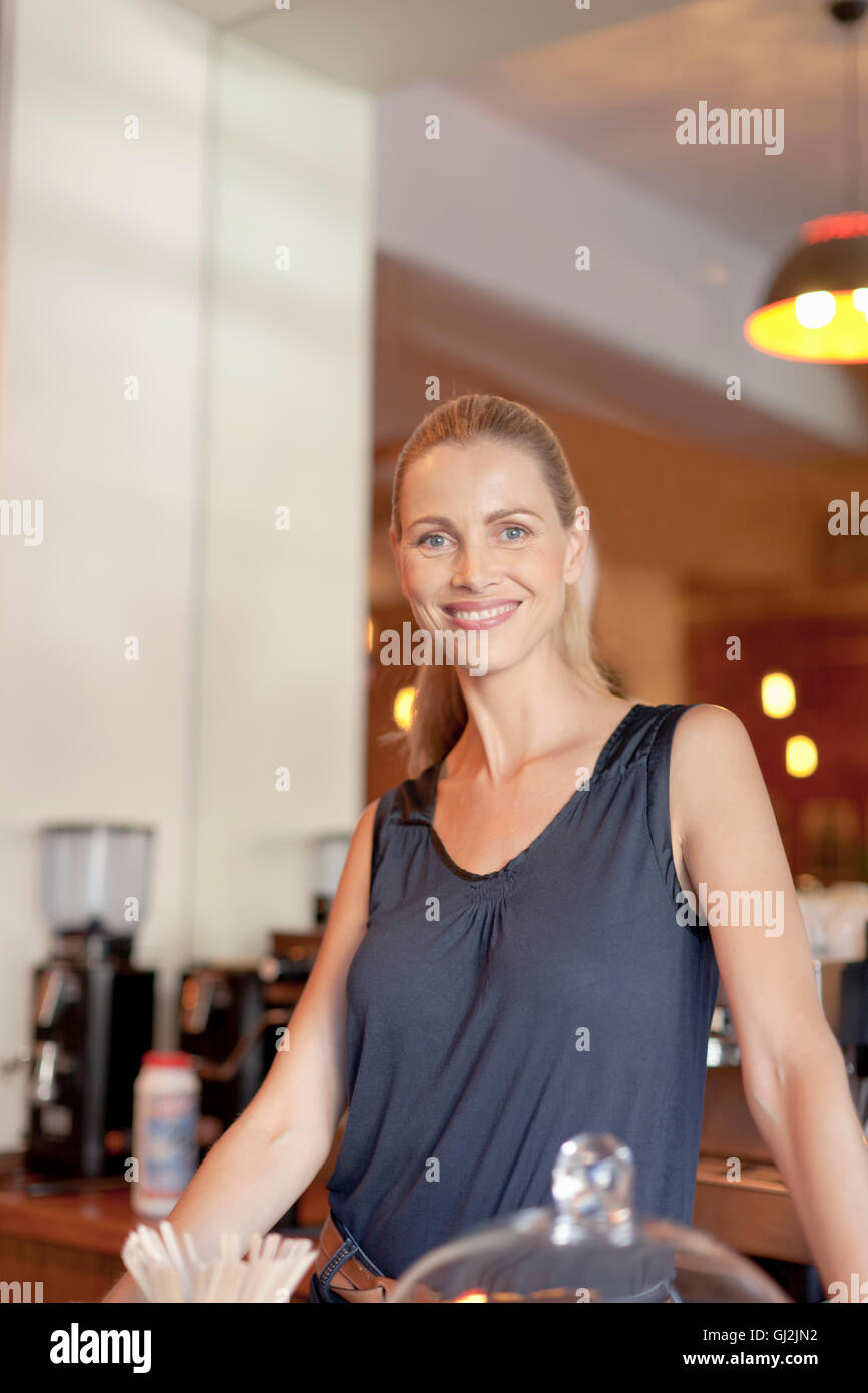 Behind counter in coffee shop hi-res stock photography and images - Alamy