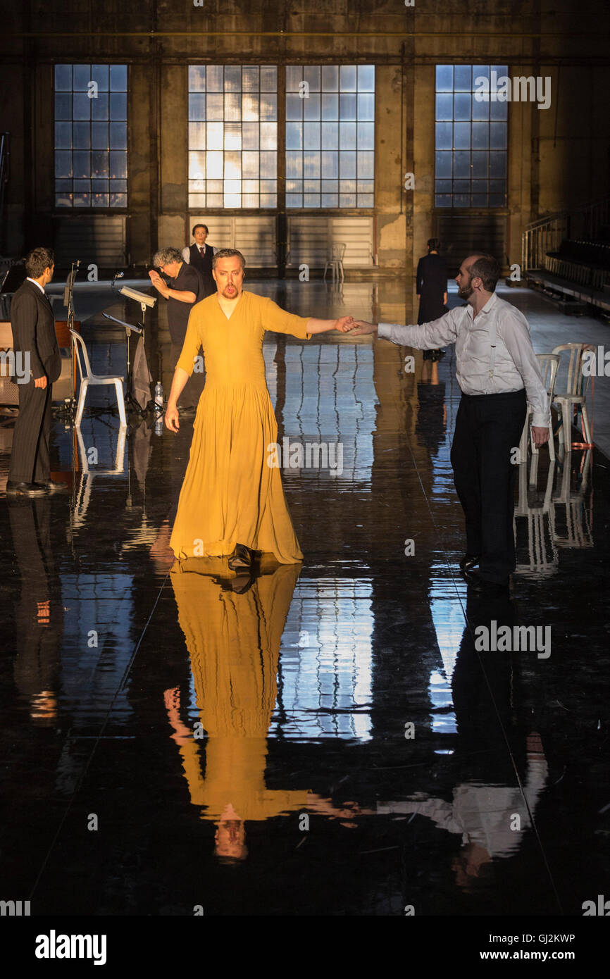 L-R: Georg Nigl and Thomas Walker. The opera Alceste by Gluck opens the ...