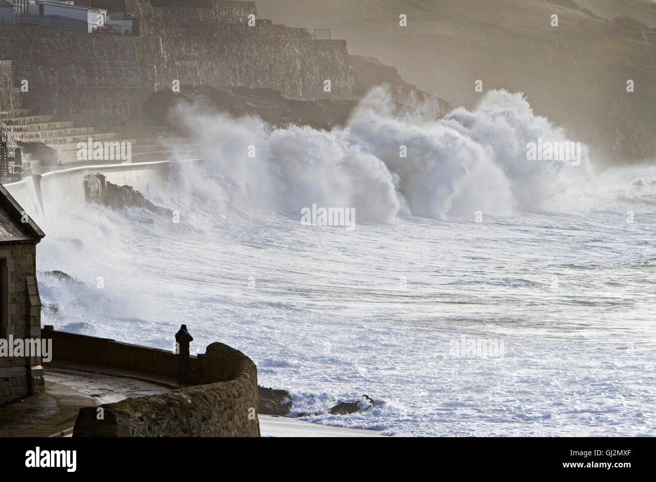 Porthleven storm hi-res stock photography and images - Alamy
