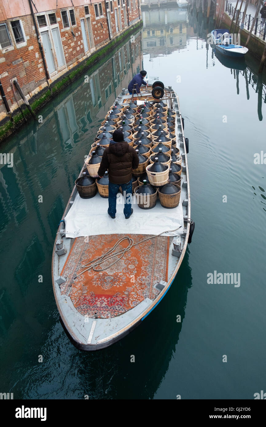 Barge and bottle hi-res stock photography and images - Alamy