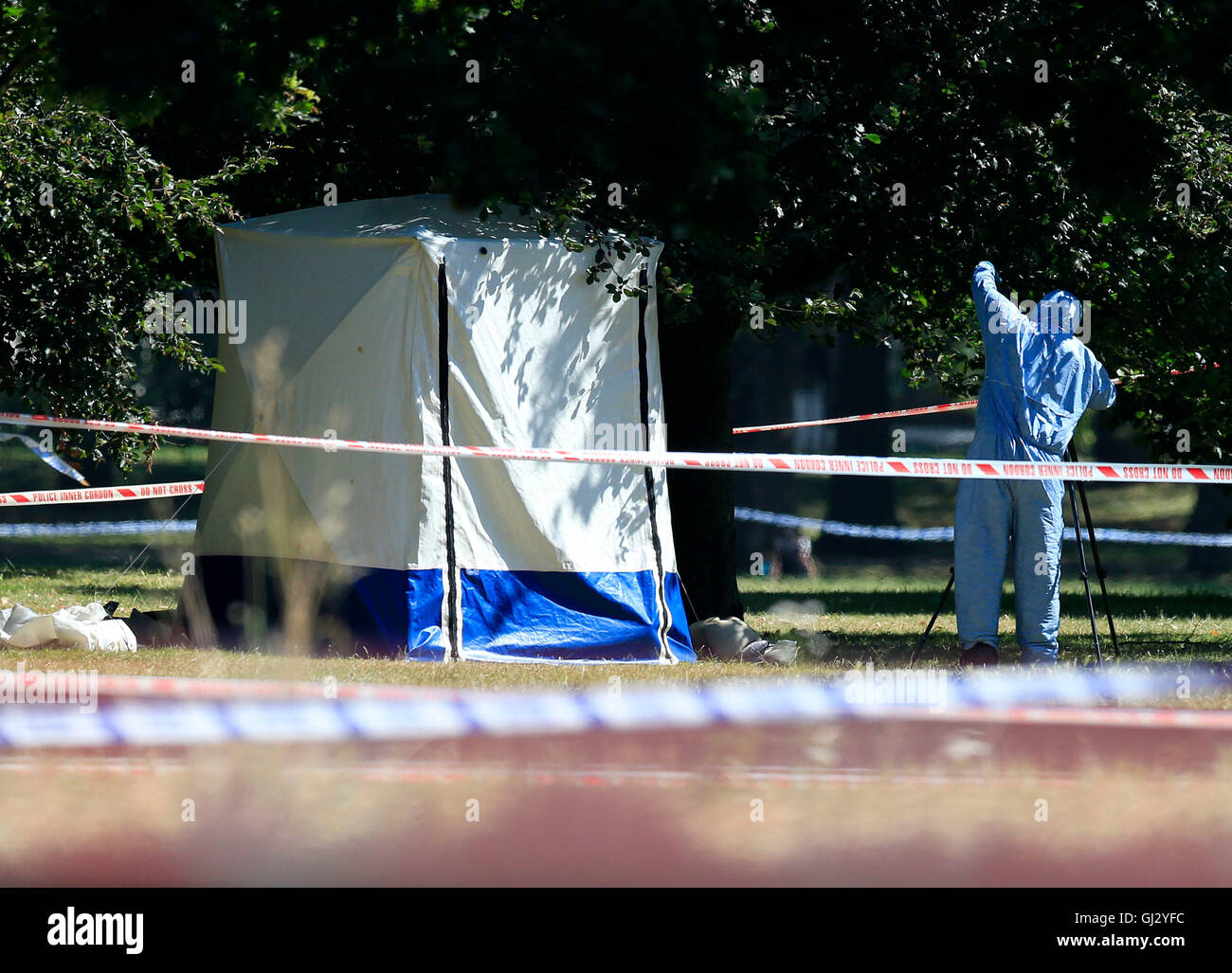 Police forensics officer outside police tent in hyde park hi-res stock ...