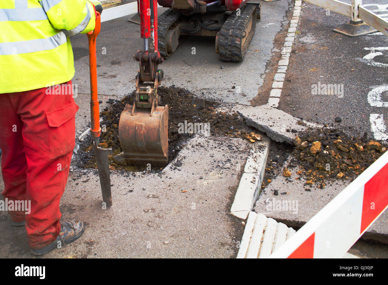 Workmen road digging hi-res stock photography and images - Alamy