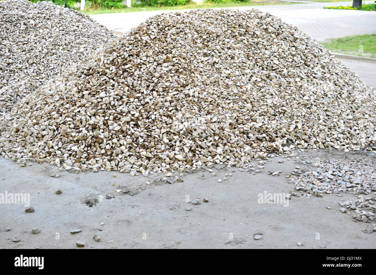 heap of gravel Stock Photo - Alamy