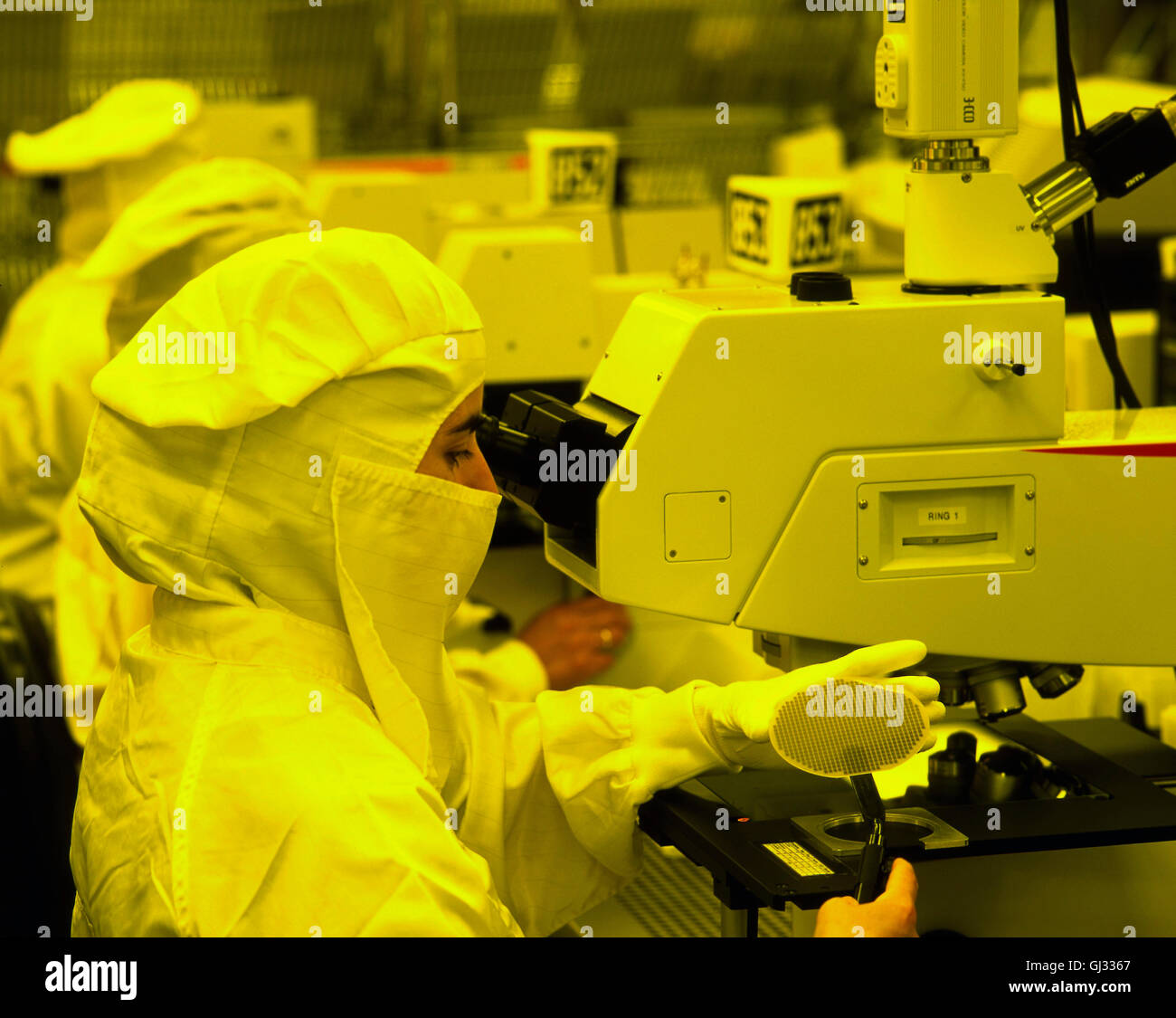 Si-Wafer quality control Stock Photo - Alamy