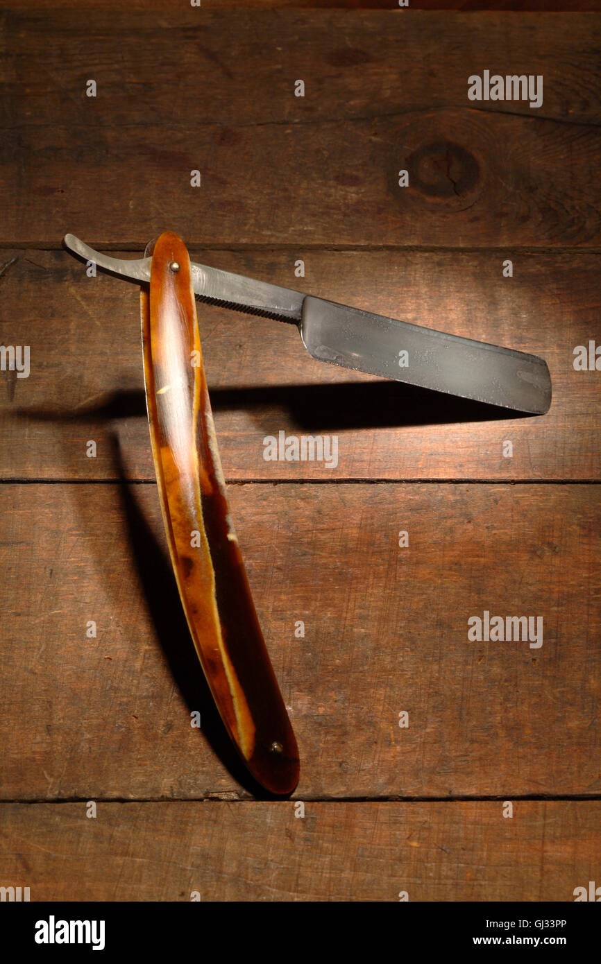 Old razor blade hi-res stock photography and images - Alamy