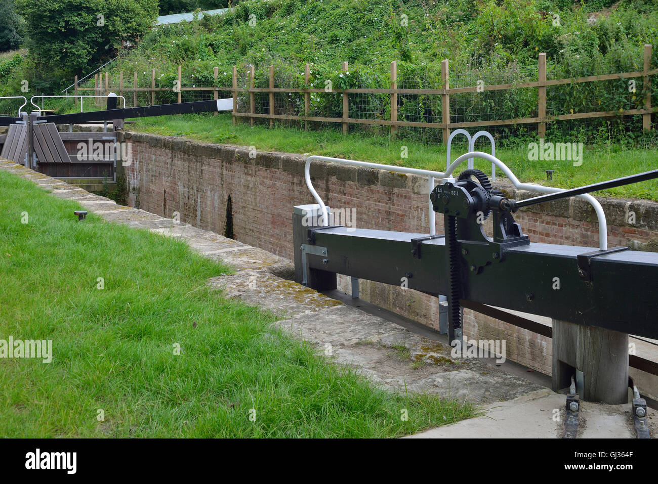 Paddle with lock hi-res stock photography and images - Alamy