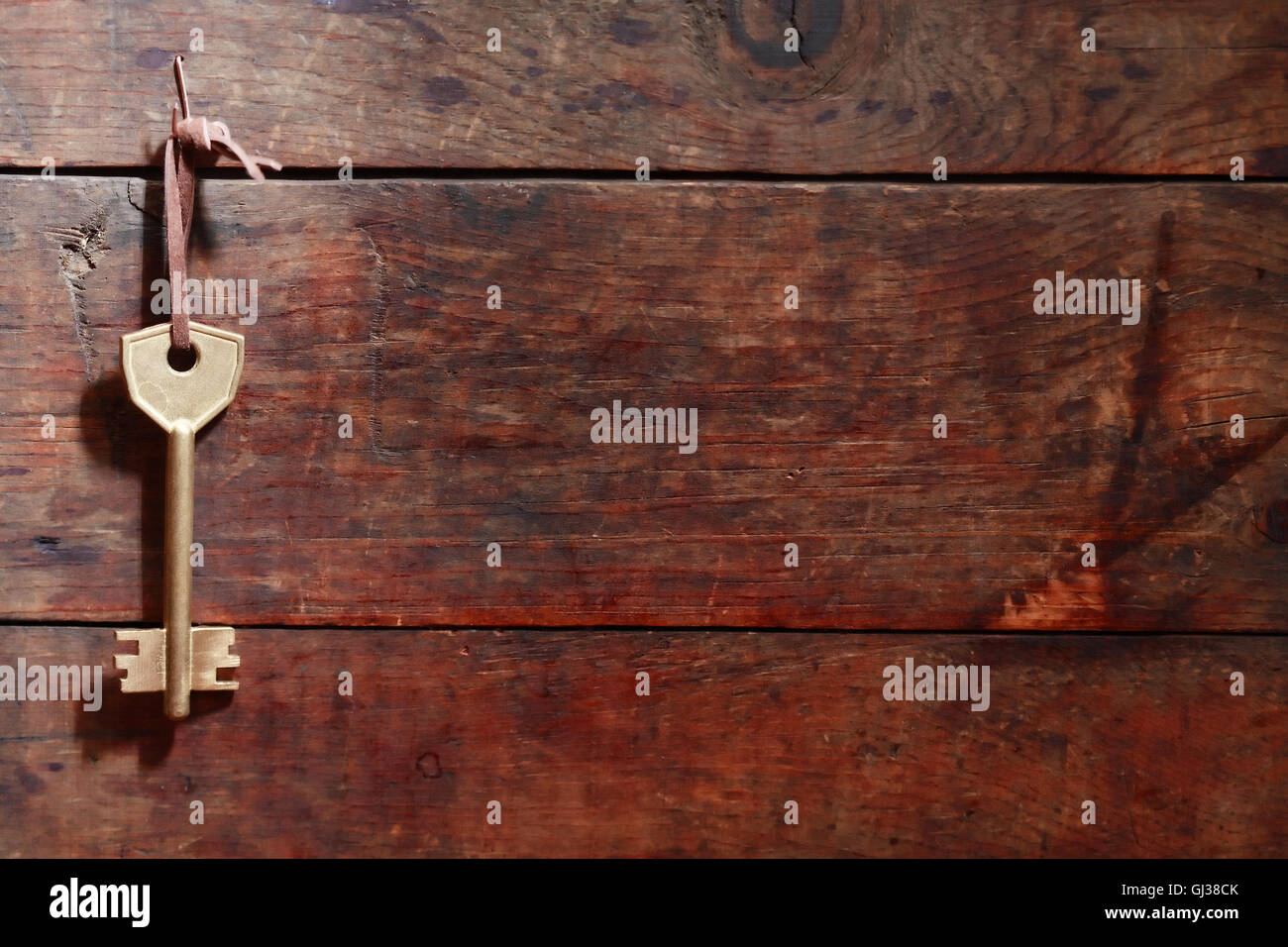 Key hanging hi-res stock photography and images - Alamy