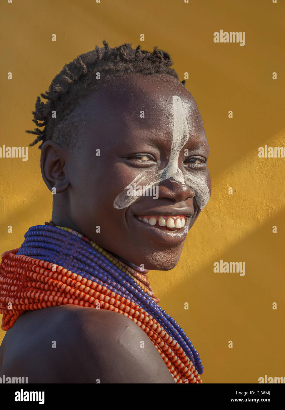 Karo tribe woman hi-res stock photography and images - Alamy