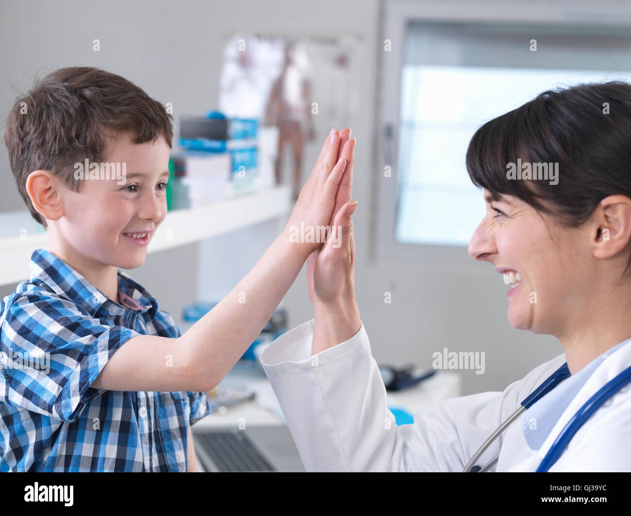 Boy in doctor office hi-res stock photography and images - Alamy