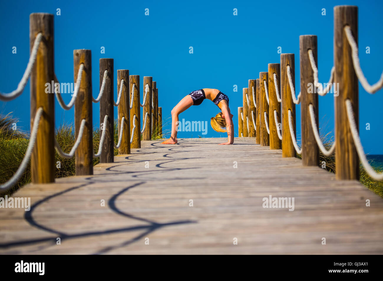 Bent over backwards hi-res stock photography and images - Alamy