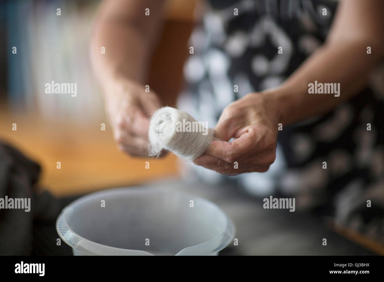 Washing stands hi-res stock photography and images - Alamy