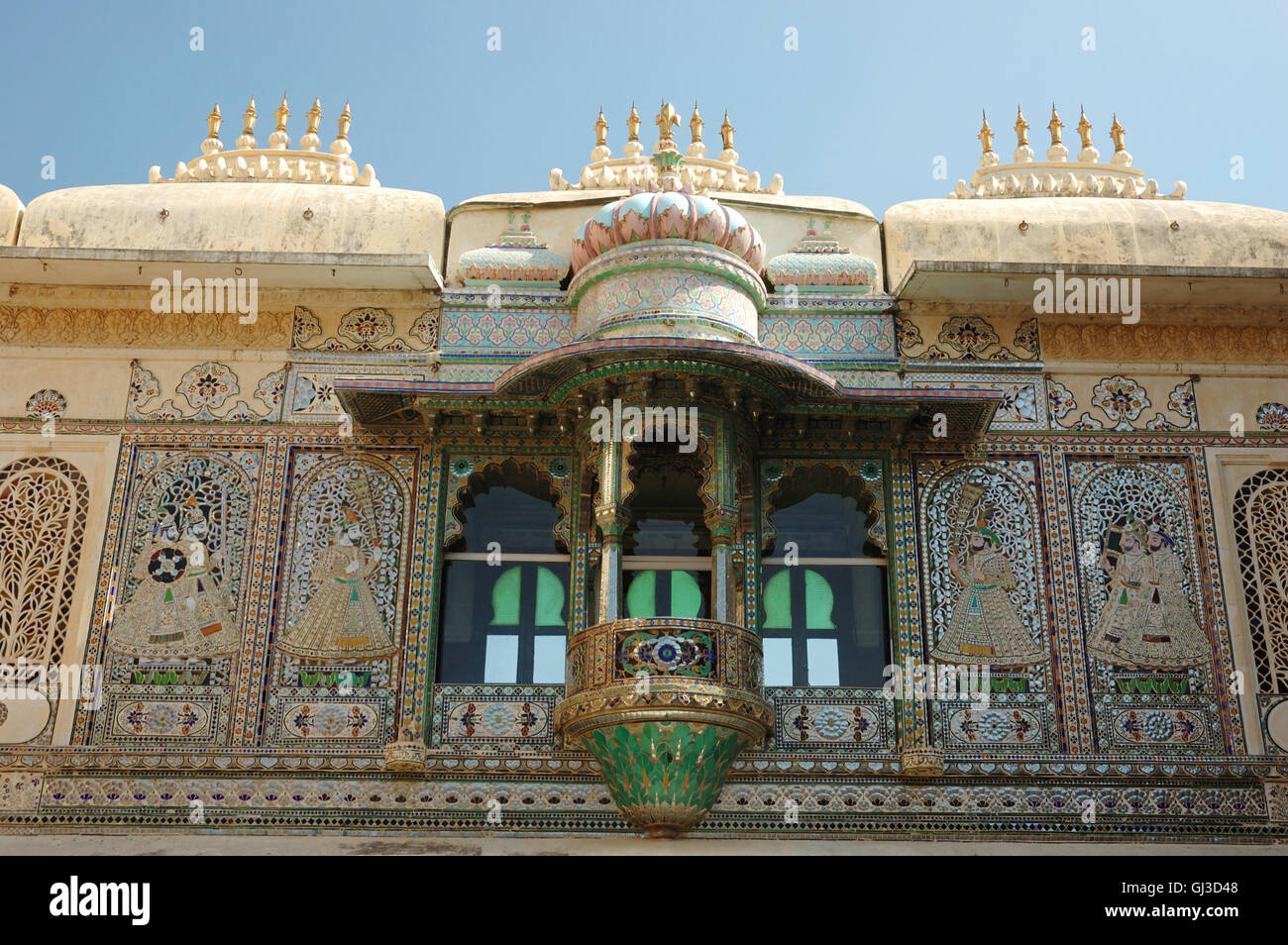 Peacock balcony hi-res stock photography and images - Alamy