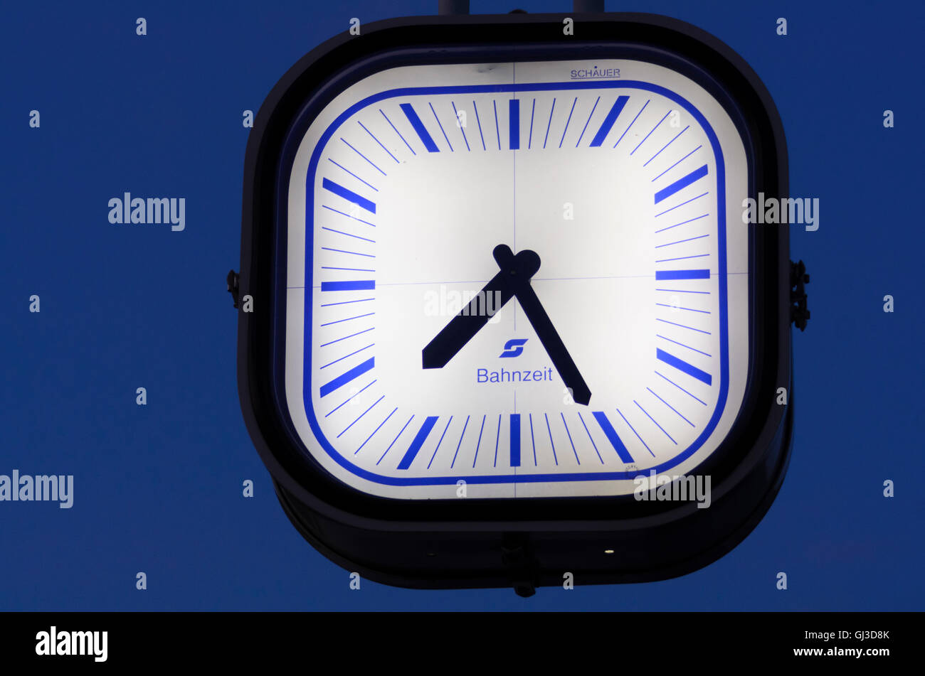 Station clock obb hi-res stock photography and images - Alamy
