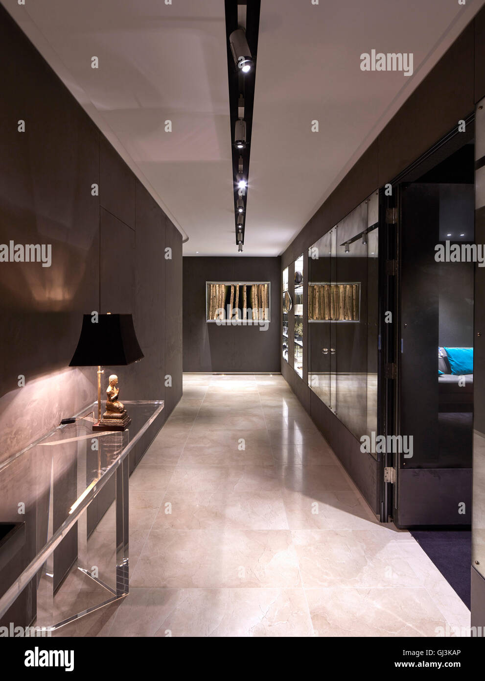 Chelsea embankment hi-res stock photography and images - Alamy