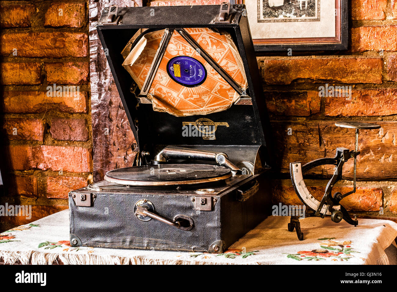 Phonograph interior hi-res stock photography and images - Alamy