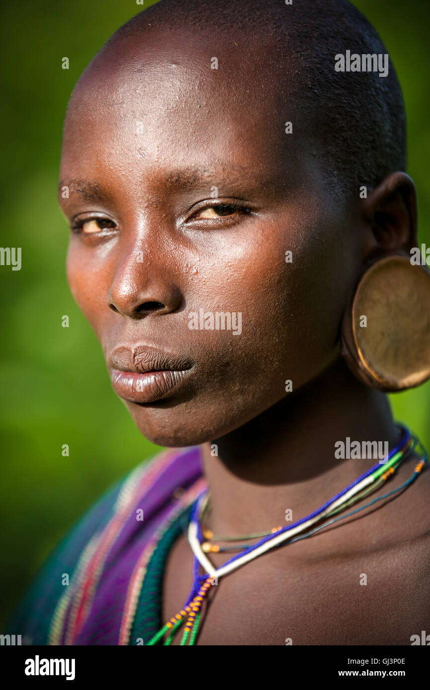 Woman from the Suri tribe in Ethiopia Stock Photo - Alamy