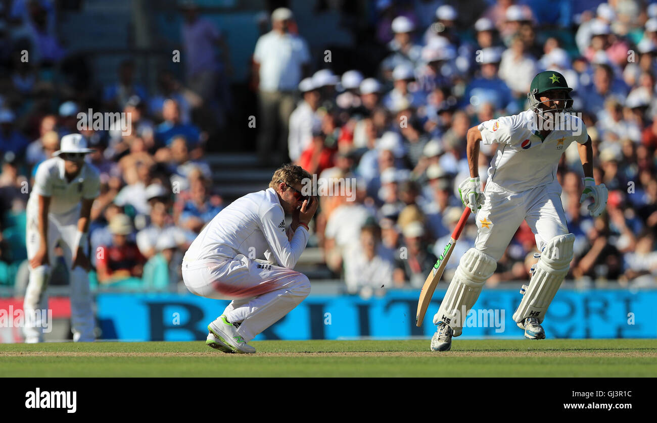 England's Joe Root looks dejected during his bowling spell during day ...