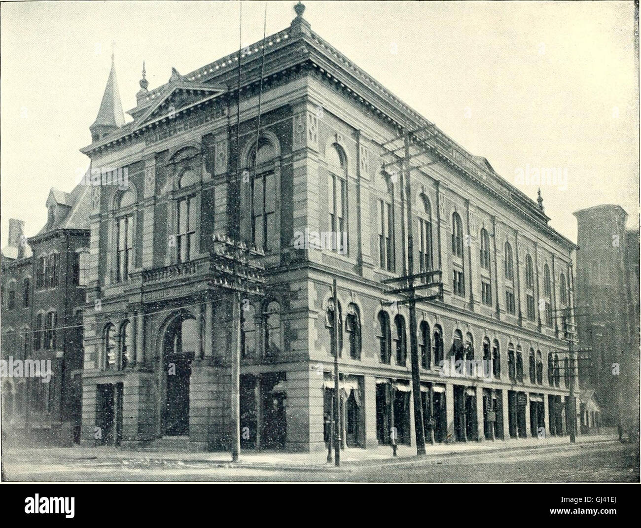 *Indianapolis Illustrated* details the growth of Indianapolis, Indiana ...