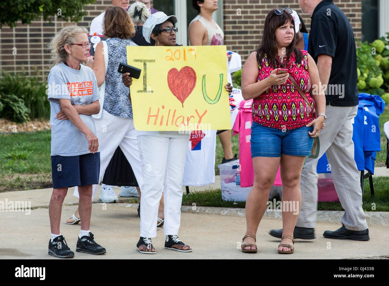 Hillary clinton campaign poster hi-res stock photography and images - Alamy