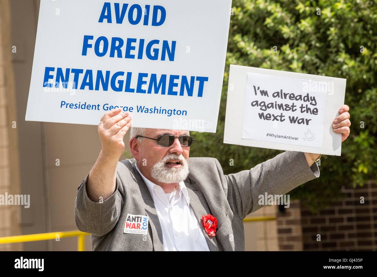 Hillary clinton campaign poster hi-res stock photography and images - Alamy