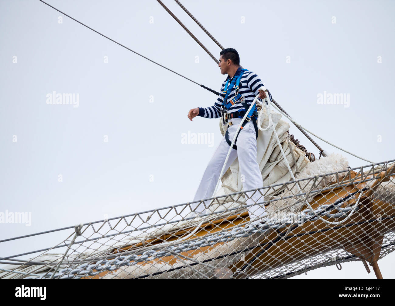 Crew climbing the rigging of Mexican navy training ship, Cuauhtemoc ...