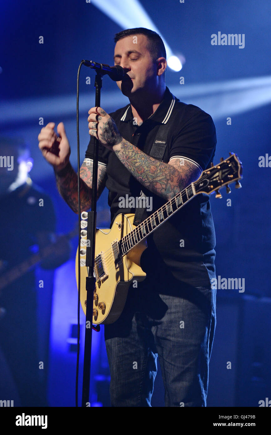 FORT LAUDERDALE FL - AUGUST 11: Anthony Raneri of Bayside performs at ...