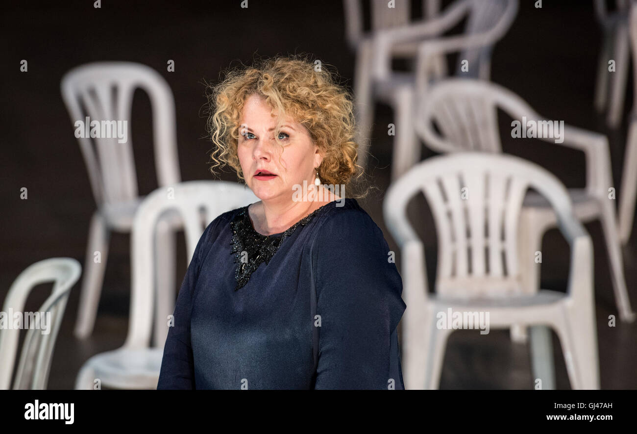 Brigitte Christensen rehearses the baroque opera Alceste by Gluck at ...