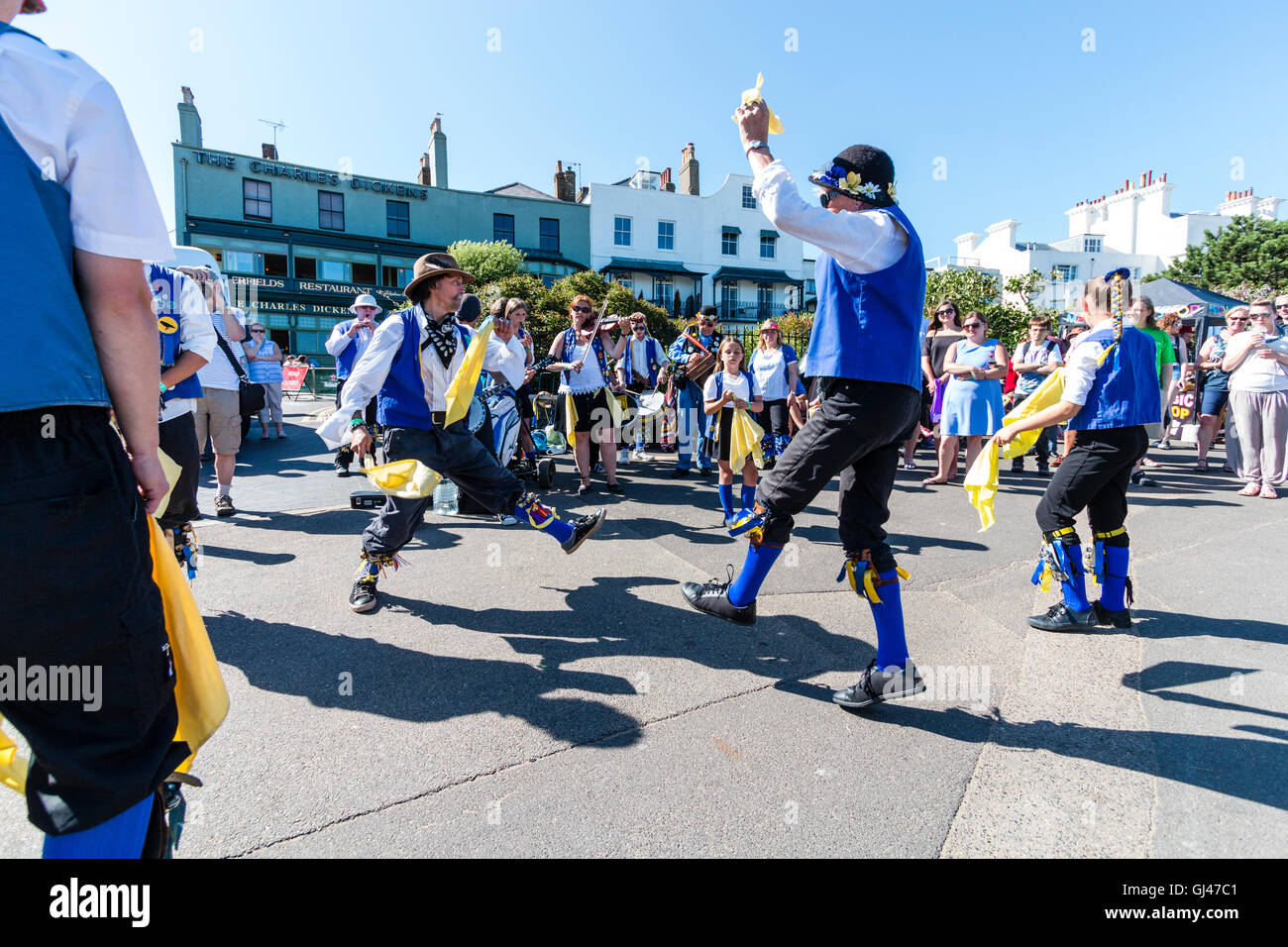 English folk dance hi-res stock photography and images - Alamy