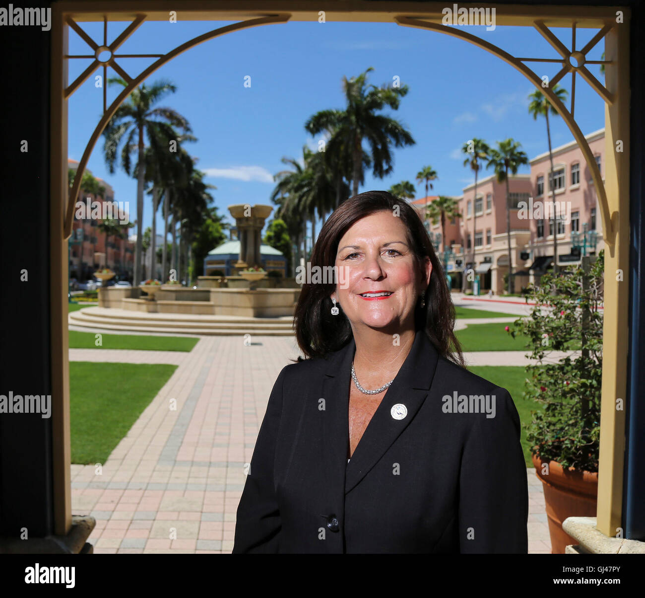 Mizner park hi-res stock photography and images - Alamy