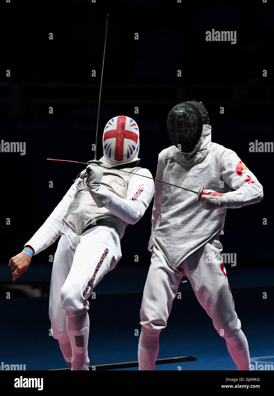 Rio De Janeiro, Brazil. 11th Aug, 2016. China's Chen Haiwei (R ...