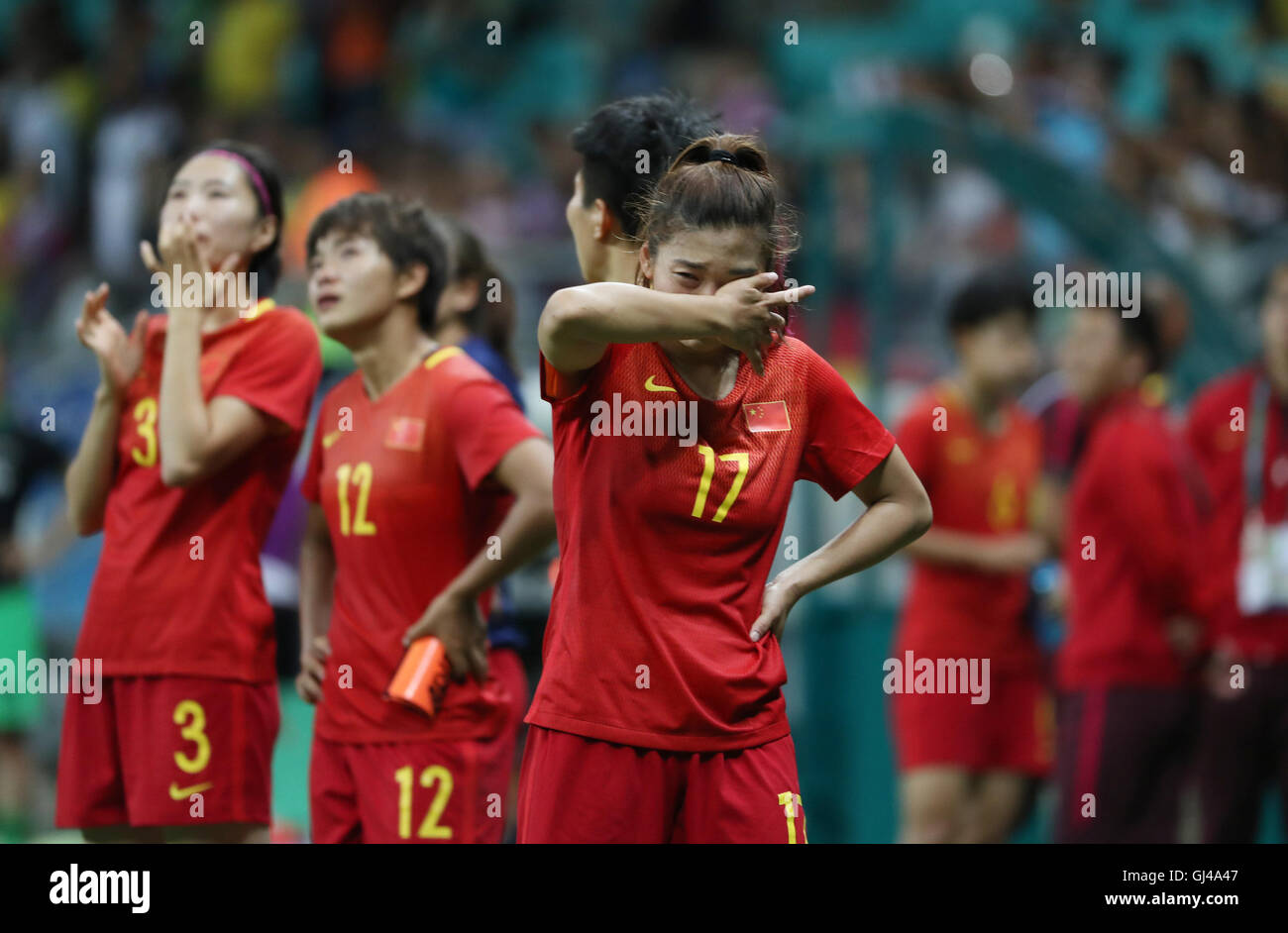 Salvador, Brazil. 12th Aug, 2016. Gu Yasha (front) of China cries after ...