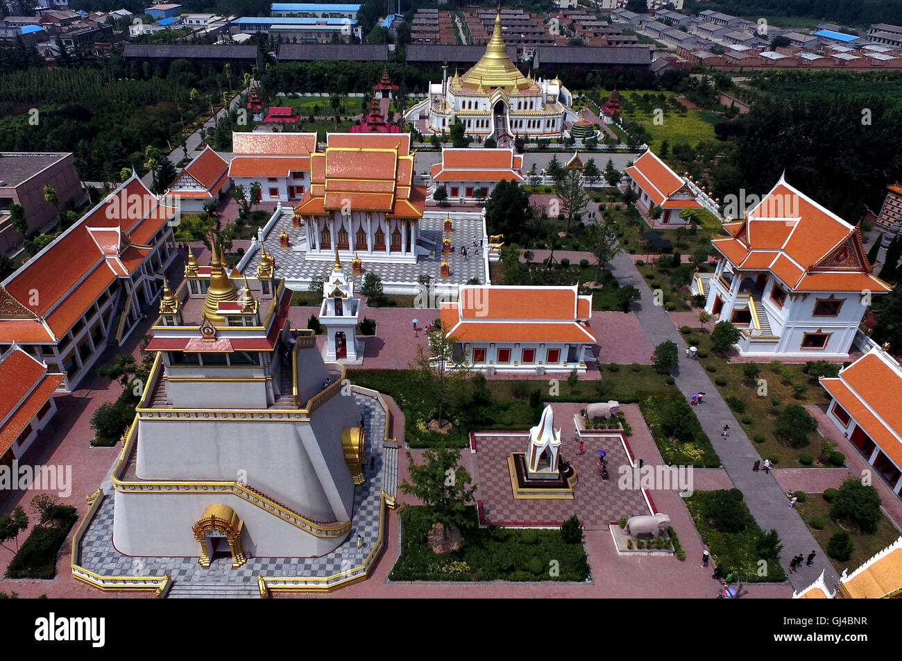 White horse temple luoyang hi-res stock photography and images - Alamy