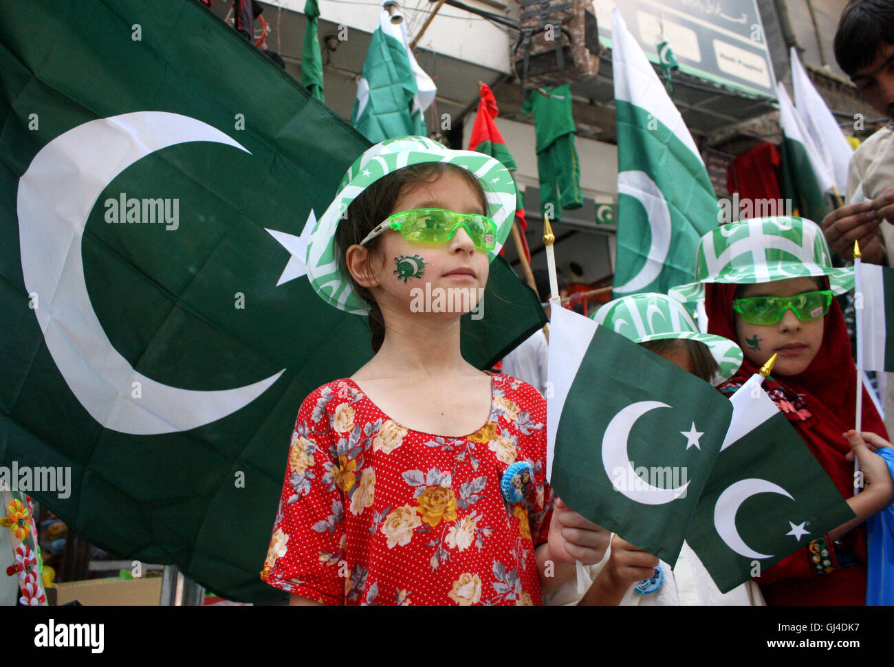 Pakistans national flags hi-res stock photography and images - Alamy