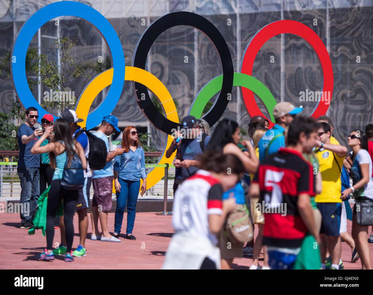 Rio de Janeiro, Brazil. 13th Aug, 2016. Visitors pose in front of the ...
