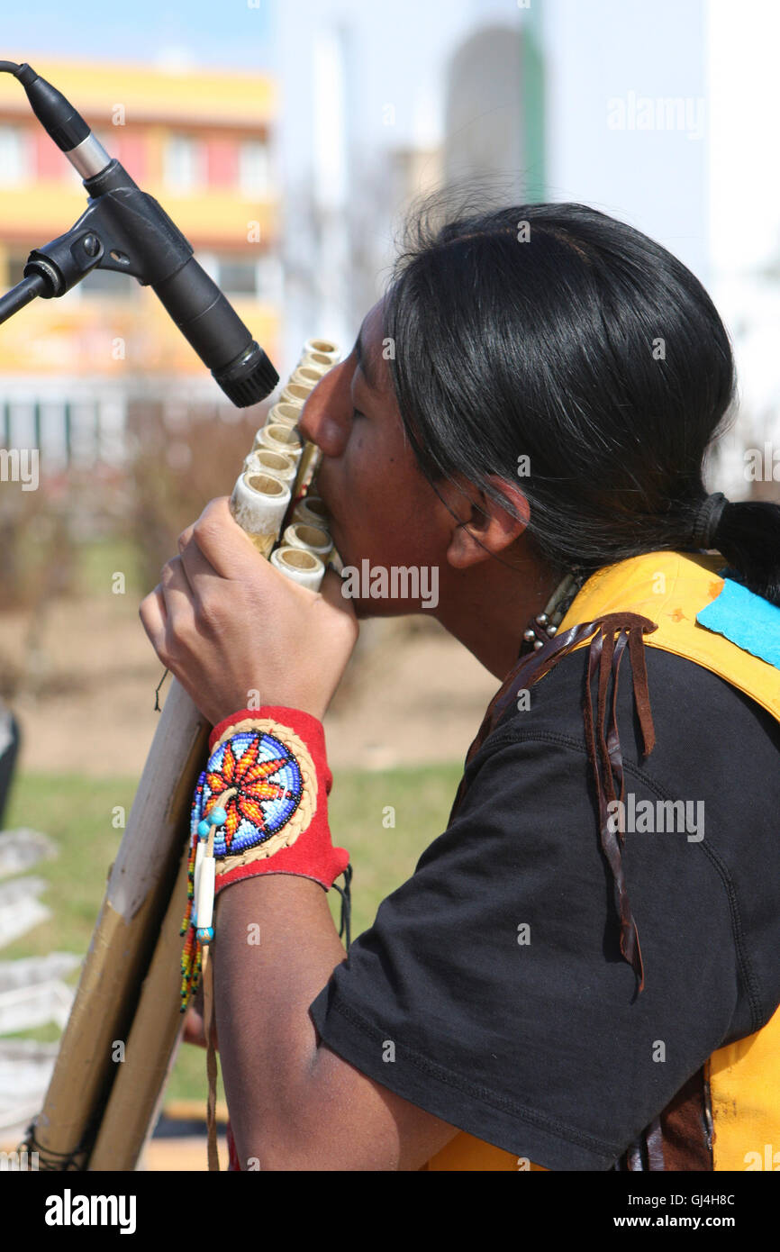 Inca group singing and dancing Stock Photo - Alamy