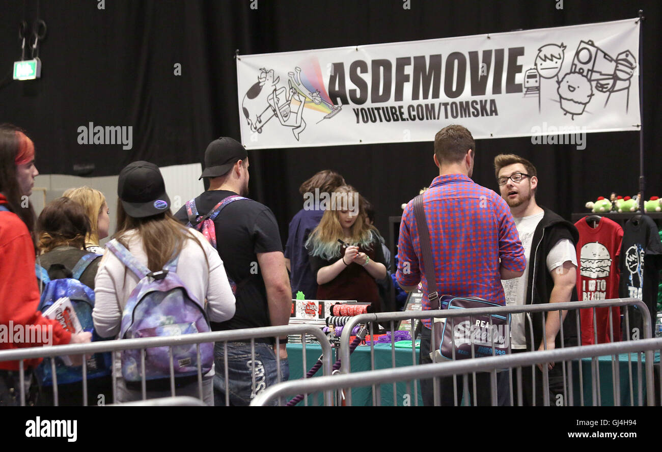 Thomas James "TomSka" Ridgewell (right) talking to fans at the Summer ...