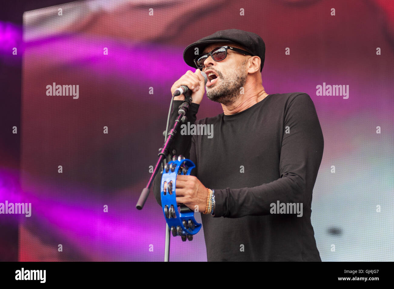 Christians singer garry christian hi-res stock photography and images ...
