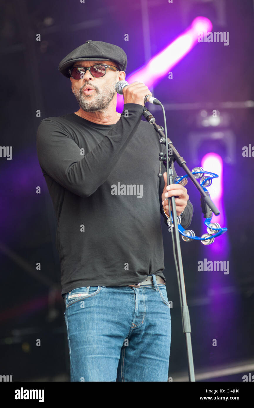 Christians singer garry christian hi-res stock photography and images ...