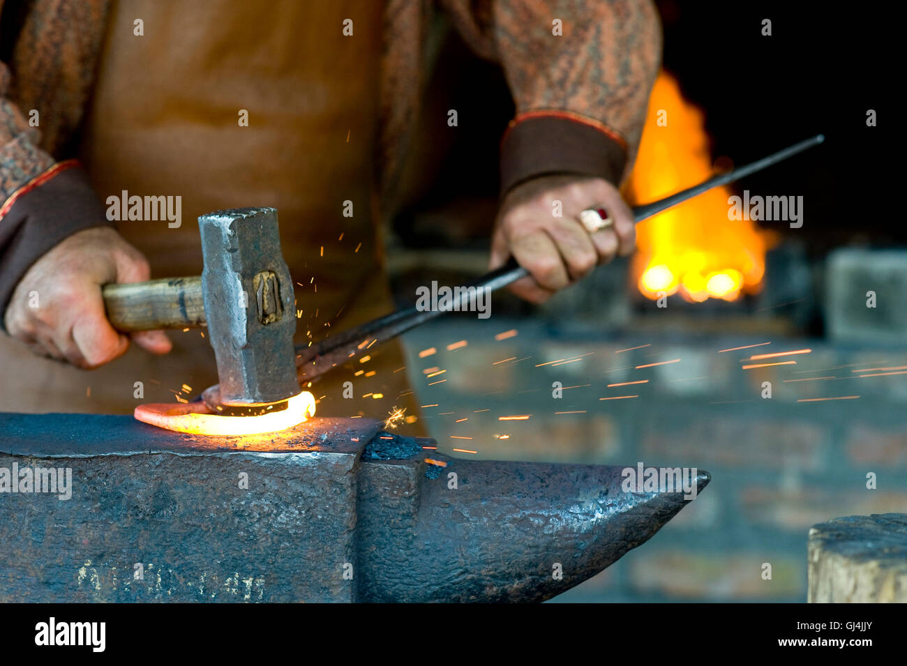 Black horse forge hi-res stock photography and images - Alamy