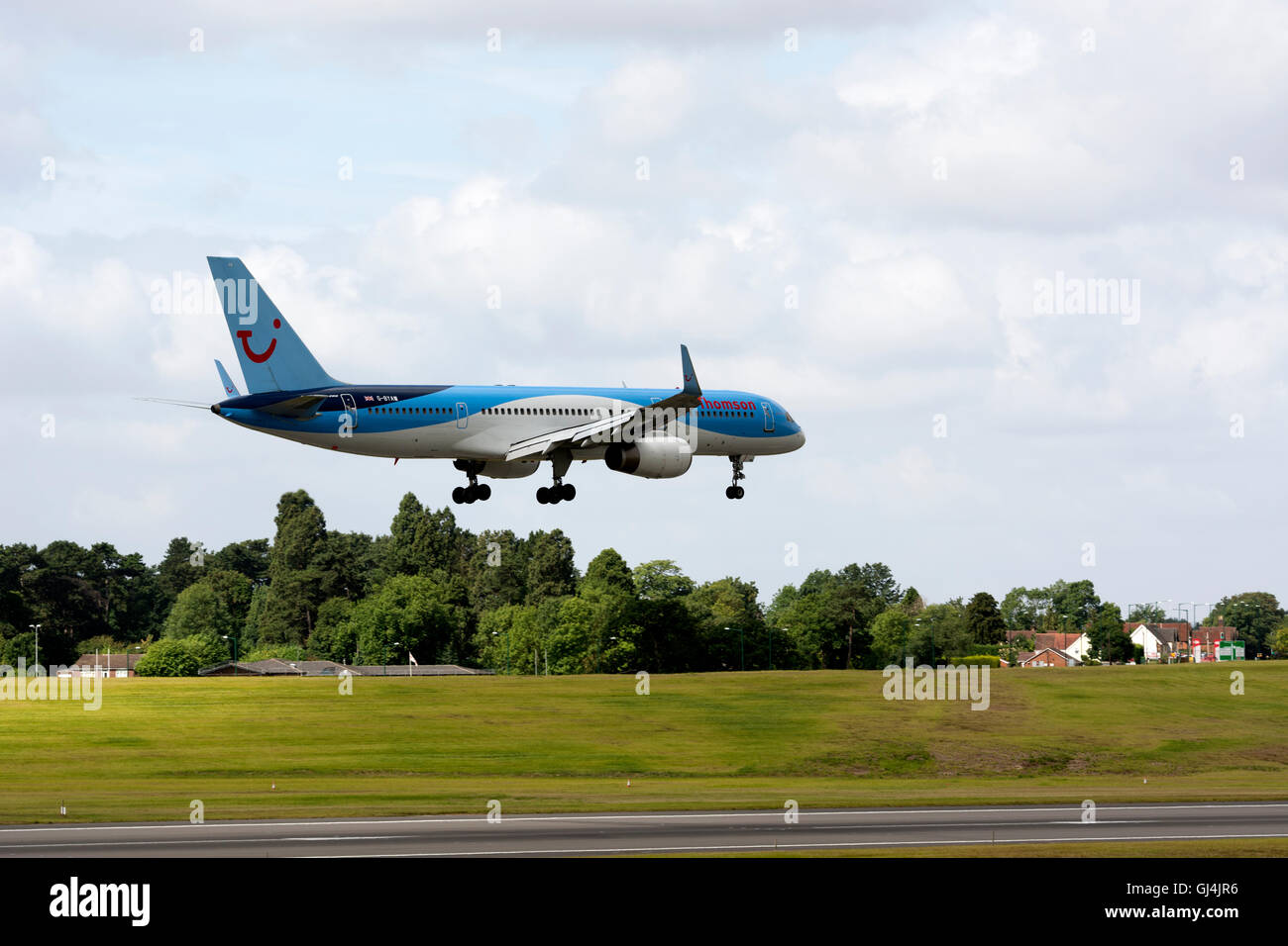 Tui flight landing hi-res stock photography and images - Alamy