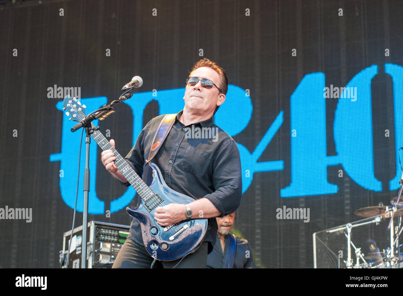 UB40's Robin Campbell plays Rewind North Festival, Capesthorne Hall ...