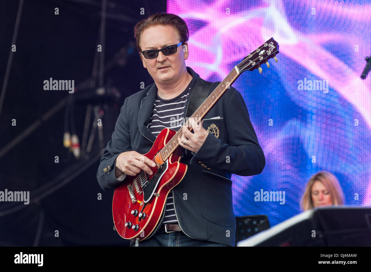 Jem Kelly, (Lotus Eaters) plays Rewind North Festival, Capesthorne Hall ...