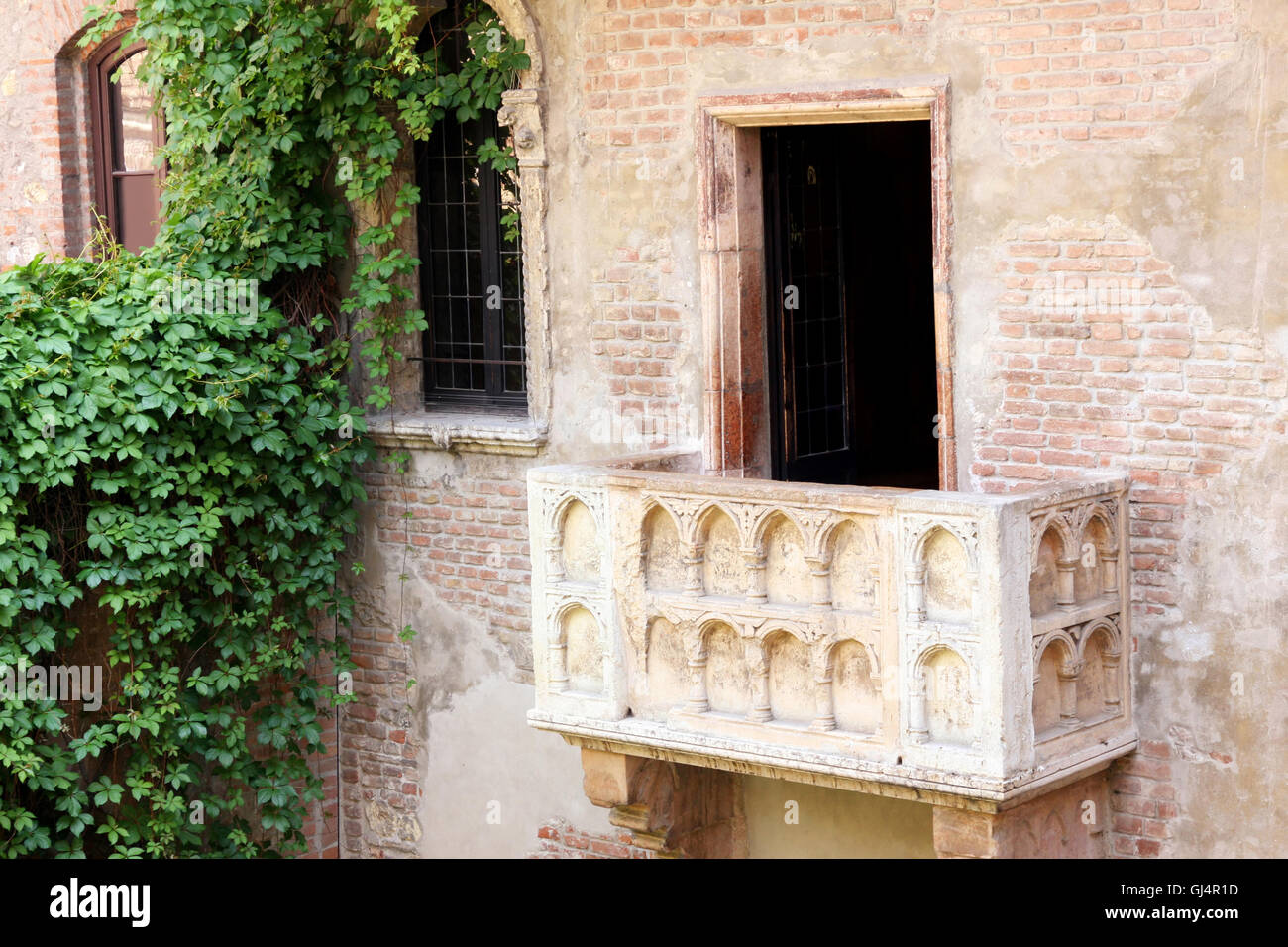 Romeo And Juliet Balcony Scene High Resolution Stock Photography and ...